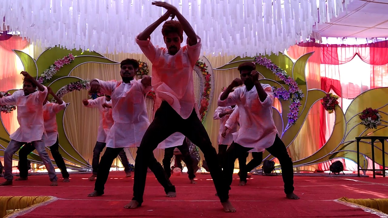 Legends of second BsC mscs Dance performance ,DJDC college for Farewell ...