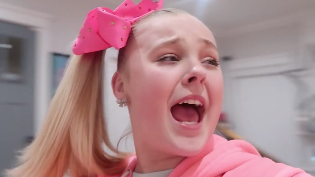 JoJo Siwa Tells Mackenzie To GROW UP After Shading Abby - YouTube