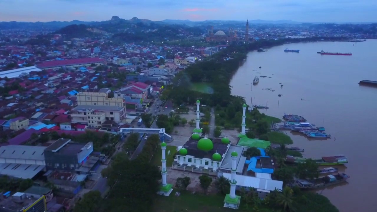 Salah satu sudut kota Samarinda ( Tepian sungai mahakam ) - YouTube