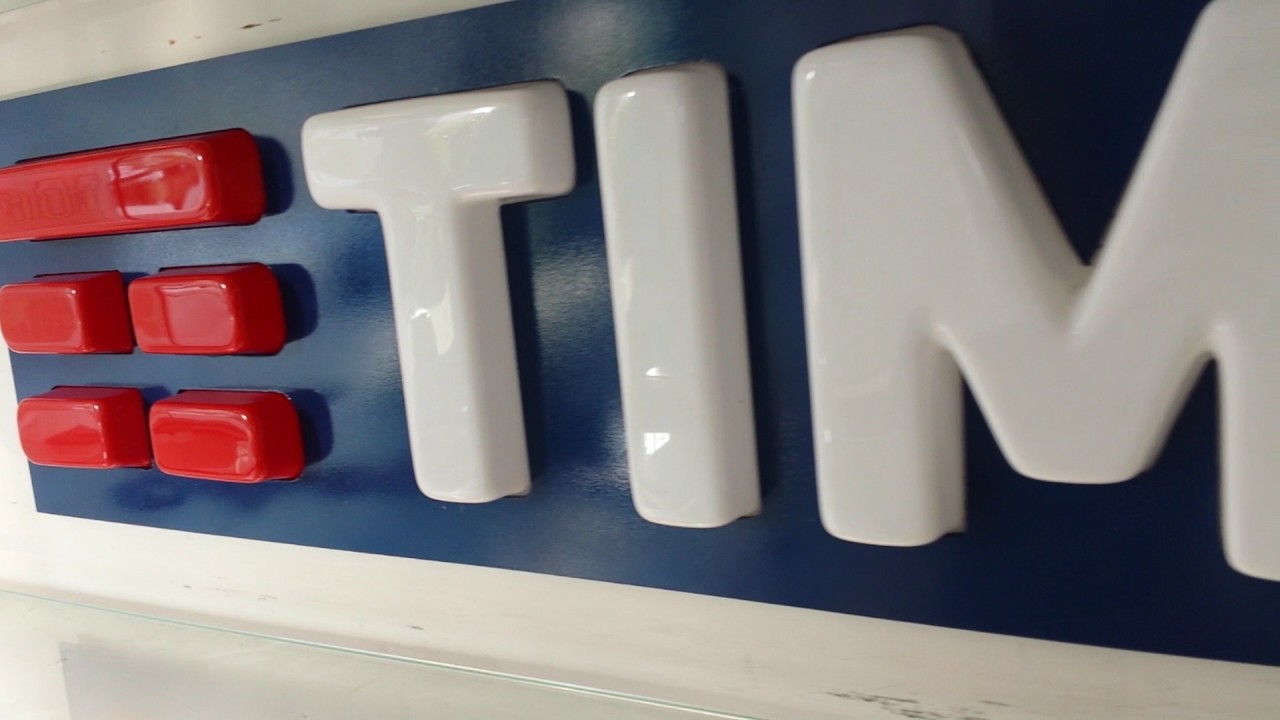 Produção do novo logo Tim - Nova Marca Tim - Nova identidade visual Tim ...