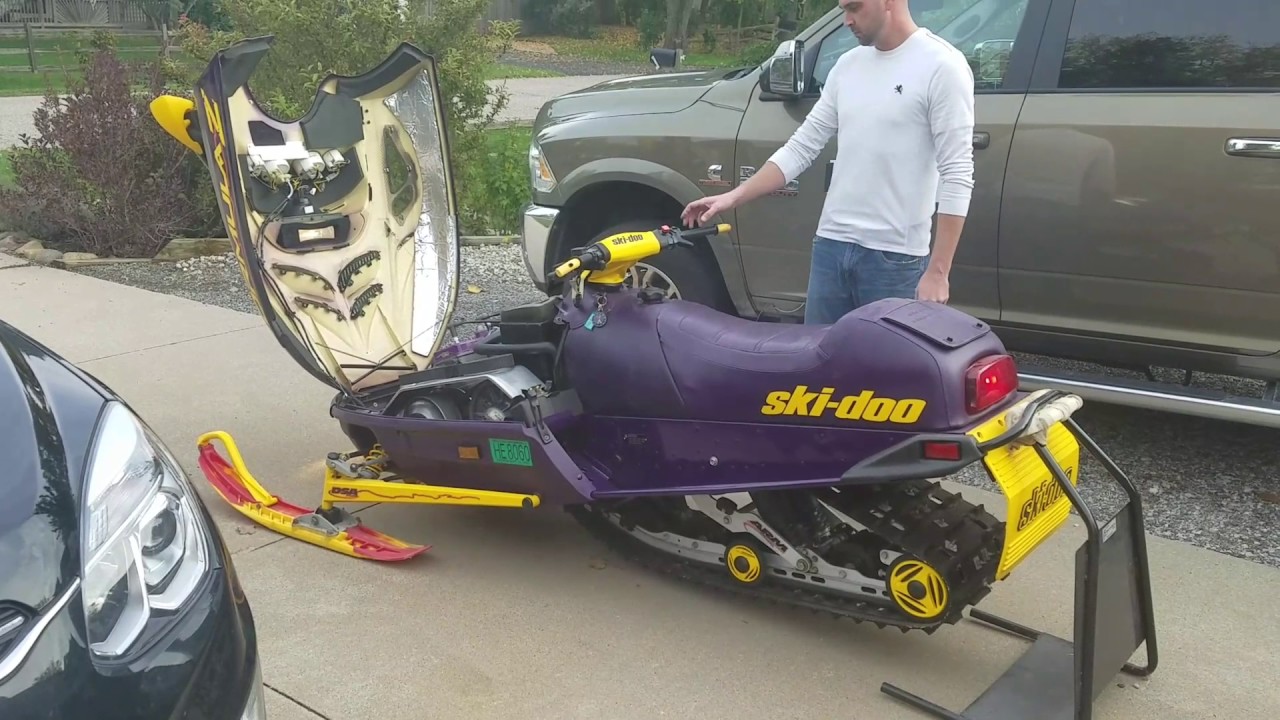 1999 Ski-Doo Formula-Z 670 start up - YouTube