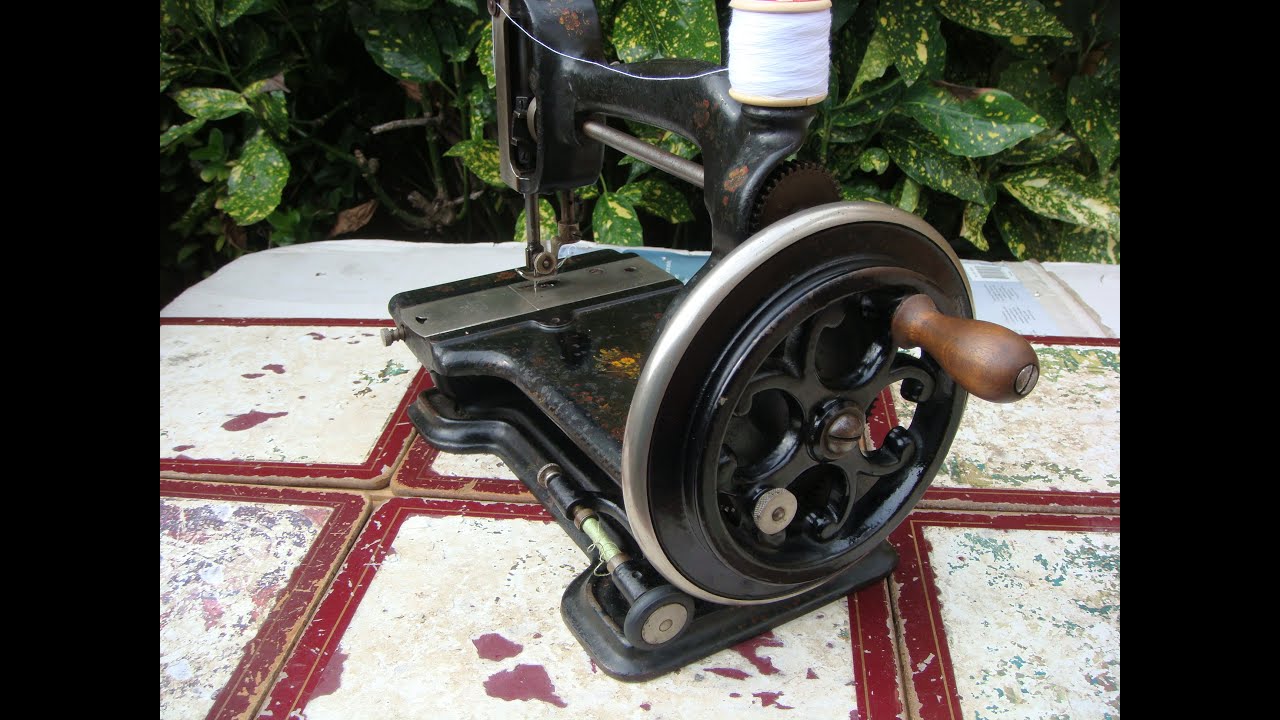 Antique Old Vintage White Gem Hand Crank Sewing Machine See Video - YouTube