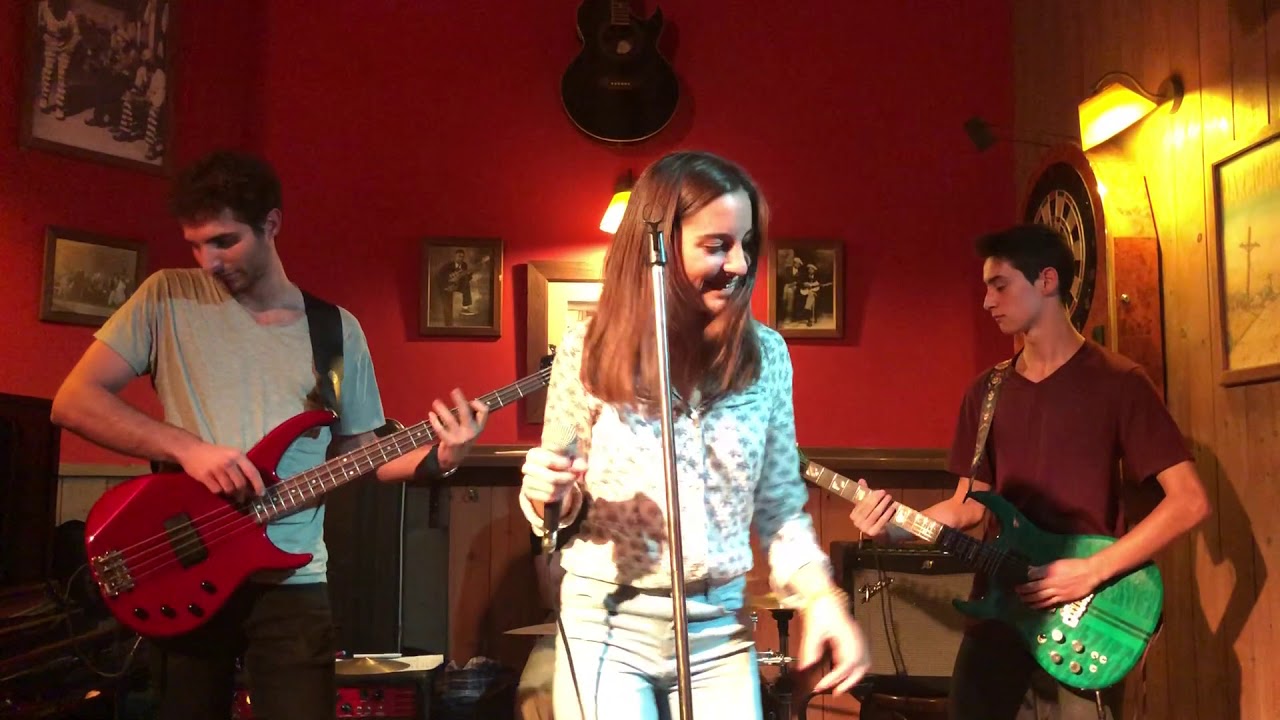 Abril Saurí on The Blue Ride - Stray Cat Strut (Stray Cats) - YouTube