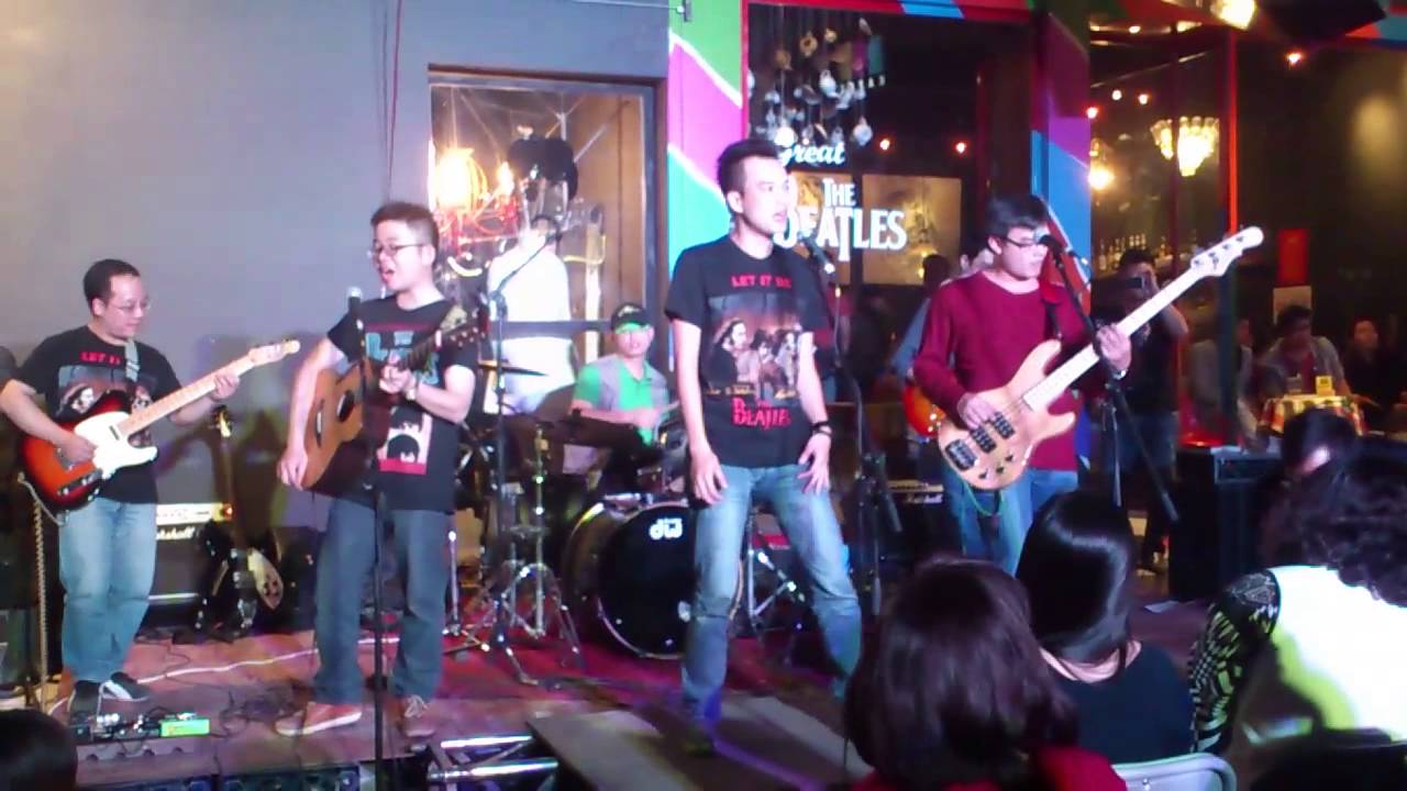 Hao Pham famous singer in Vietnam with Don't Let Me Down - YouTube