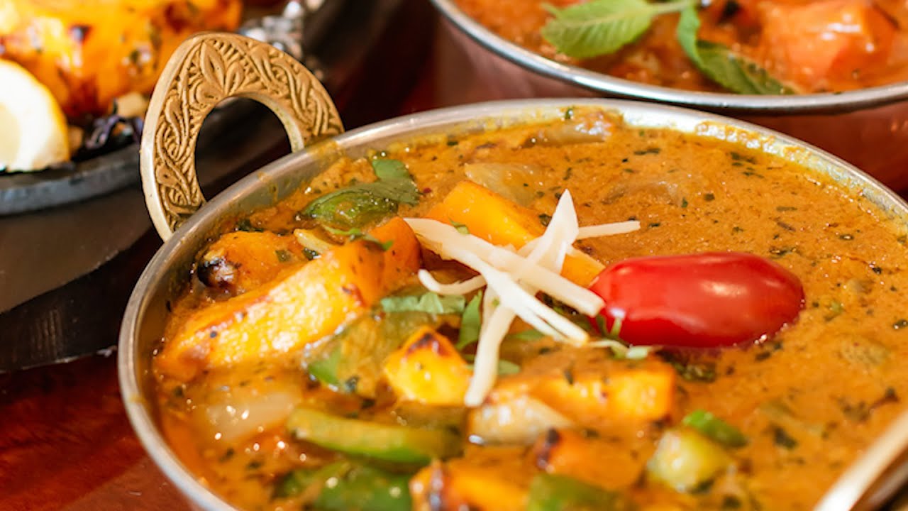 Mayur Fine Indian in Toronto does epic Indian spreads - YouTube