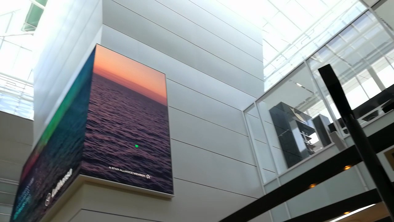 Huawei Mate 9 video sample (1080p) - Munich Airport Terminal