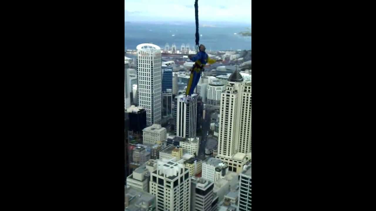 New Zealand - bungee jump from Skytower Tower, Auckland - YouTube