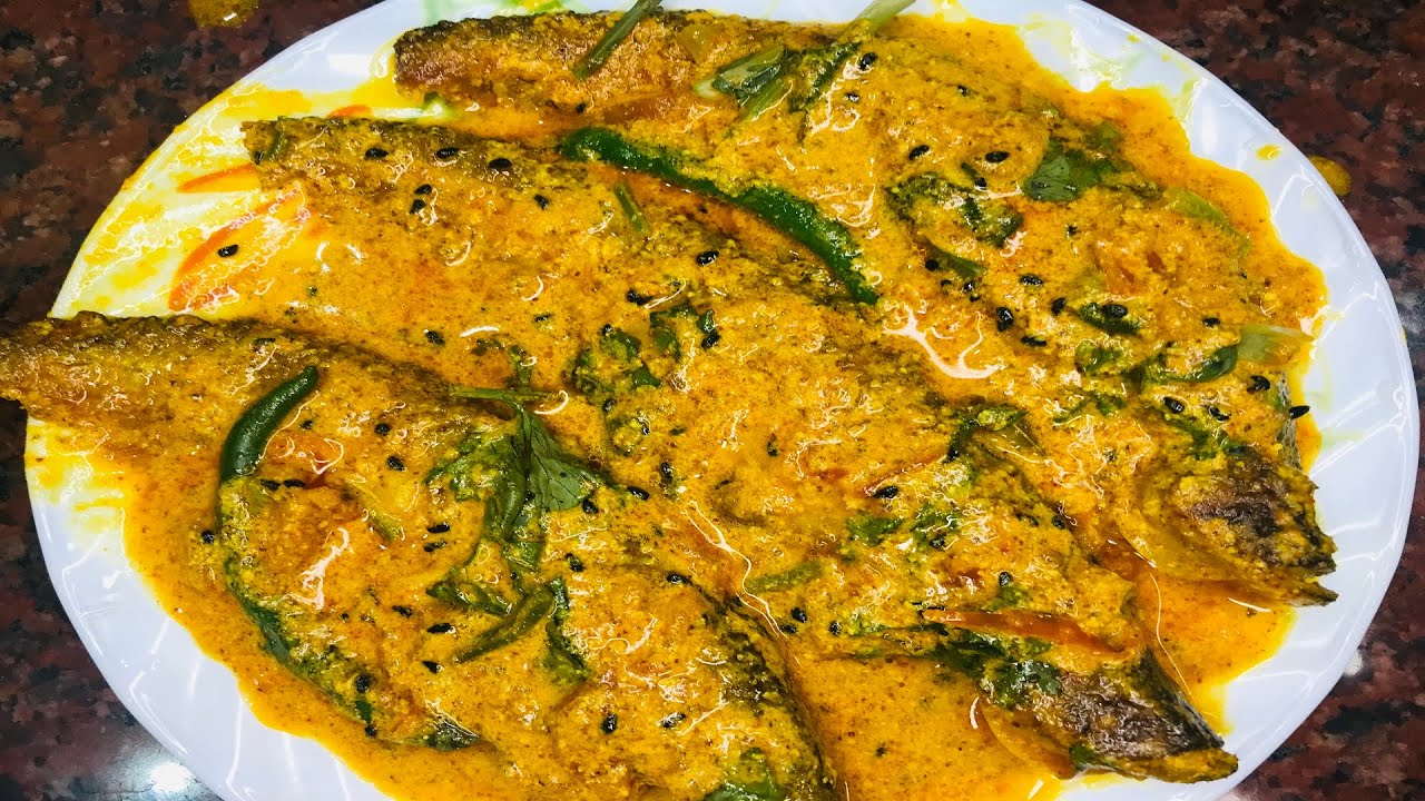 Sorshe Posto Diye Pabda Macher Jhal | Bengali Style Pabda Fish Curry ...
