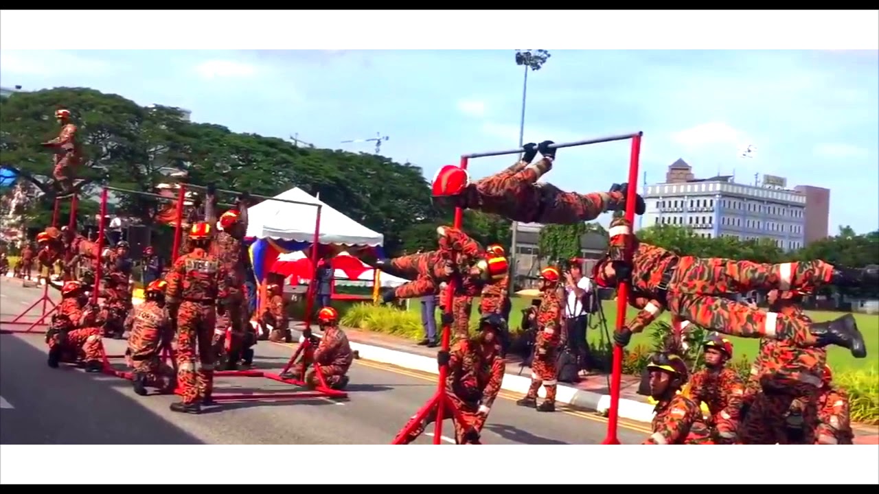 PERSEMBAHAN KEBOMBAAN OLEH PASUKAN SPECIAL (STORM) - YouTube