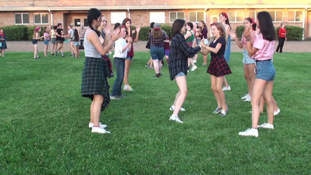 Steve Minkin -- Virginia Reel with the San Francisco Girls Chorus - YouTube