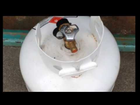 How to fill a propane bottle ( 20 pounds ) - YouTube
