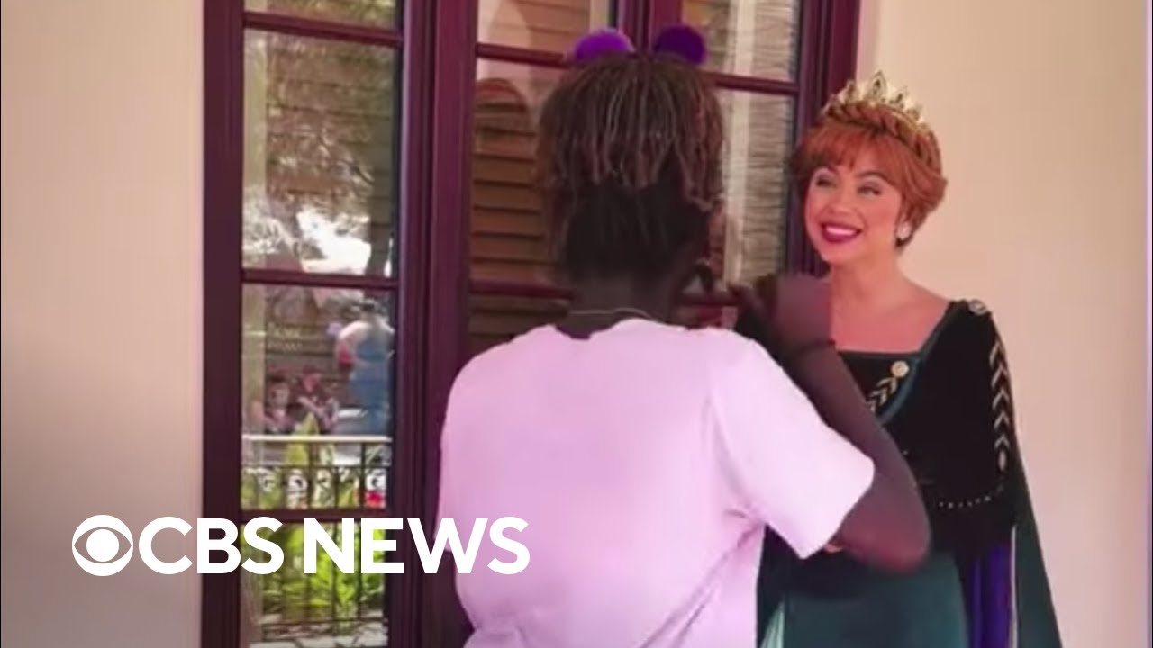 Anna from "Frozen" speaks to 11-year-old in sign language at Disneyland ...