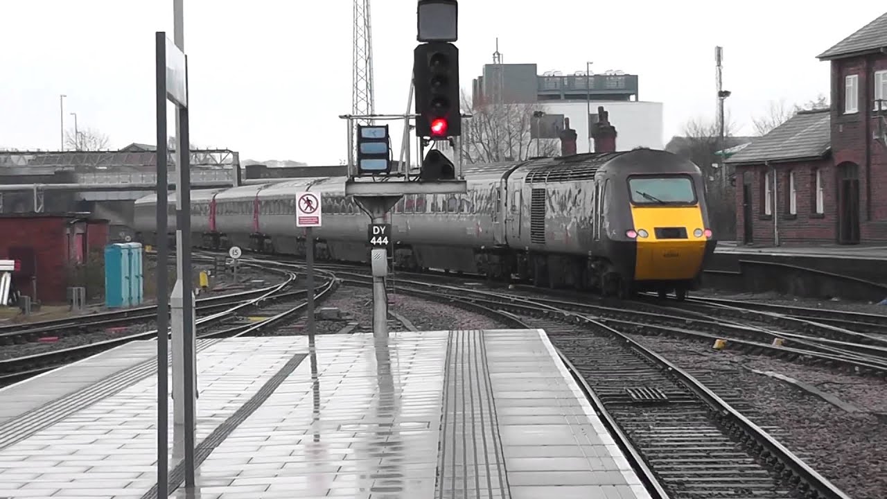 XC02 HST 43366/304 1V54 Derby and 43083 on 1F30 Chesterfield 09/03/13 ...