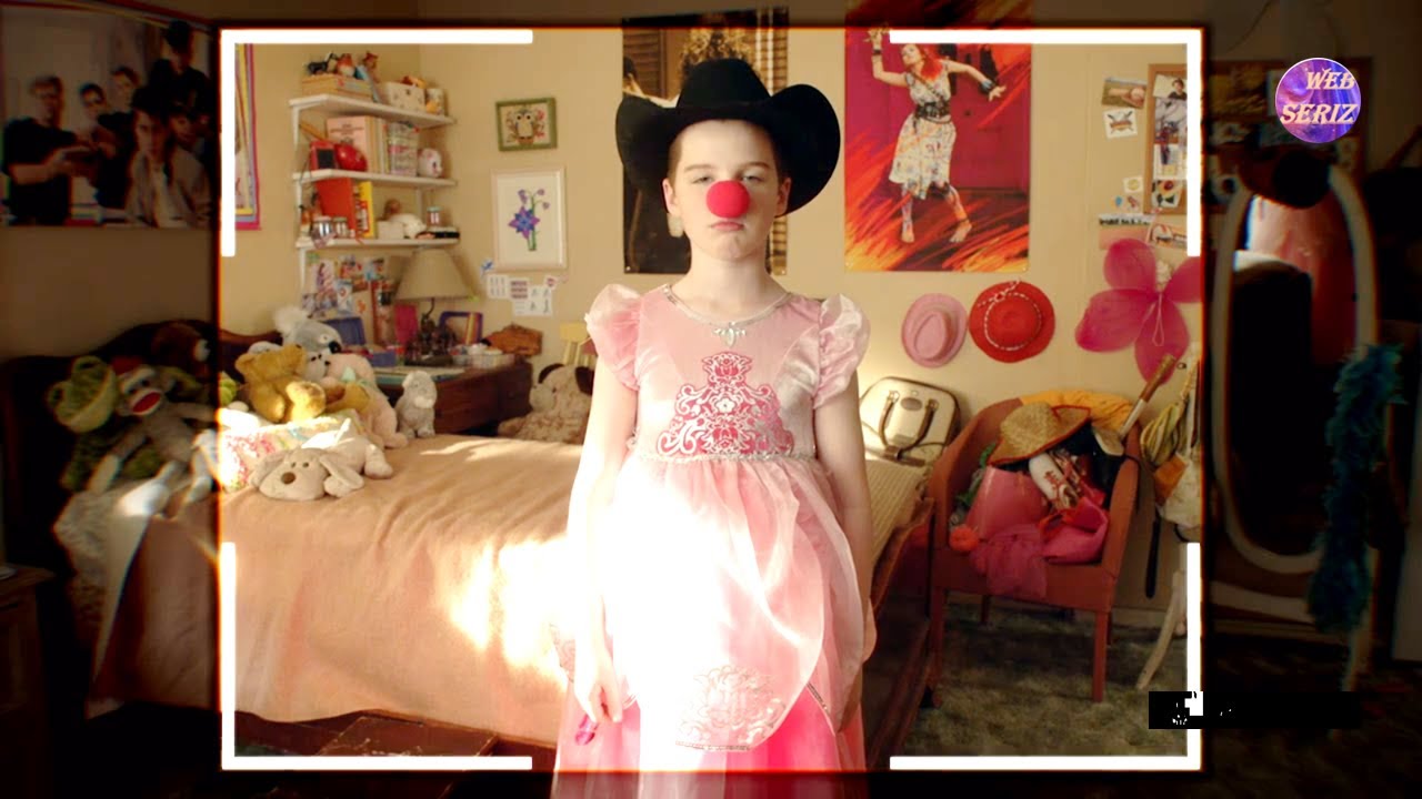 Young Sheldon : Season 3, Sheldon dressed up like a Clown - YouTube