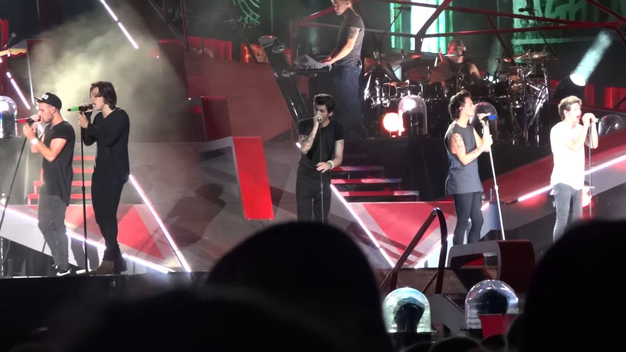 Right Now - One Direction, Chicago 8-29 - YouTube