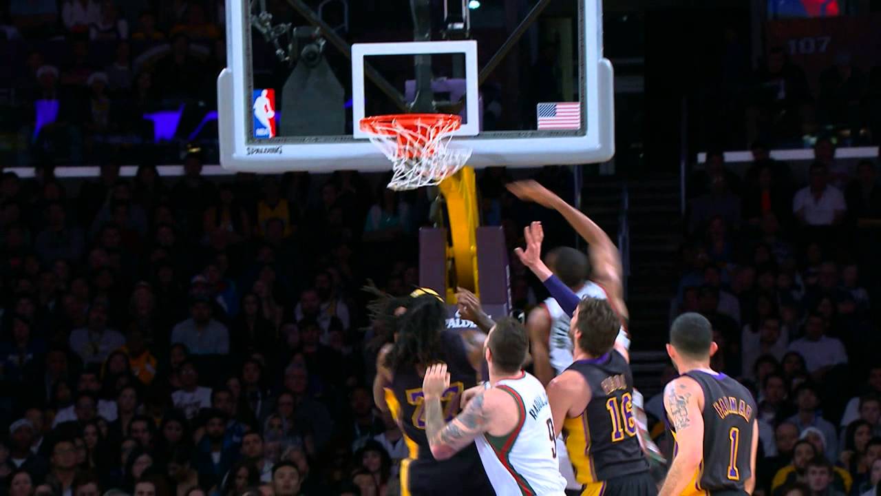 Giannis Antetokounmpo's Athletic Putback Jam! - YouTube