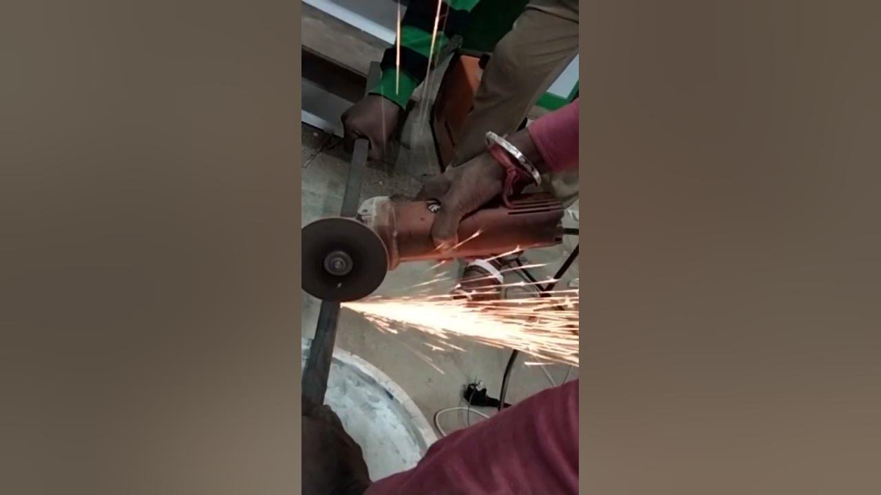 Angle Grinder Machine Se Loha Kaise Cutting Karte Hai Youtube