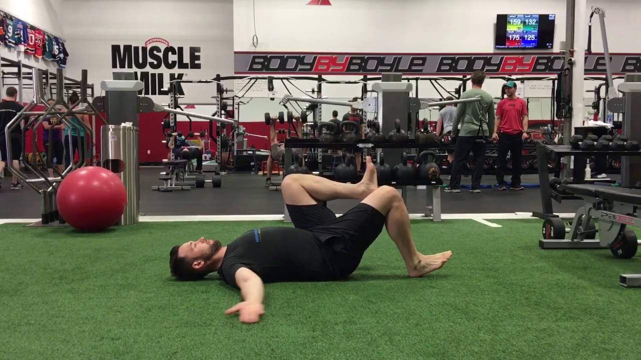 Single Leg Hip Lift with Ball Squeeze - YouTube