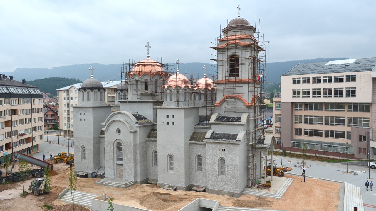 Pale central town square under construction - YouTube