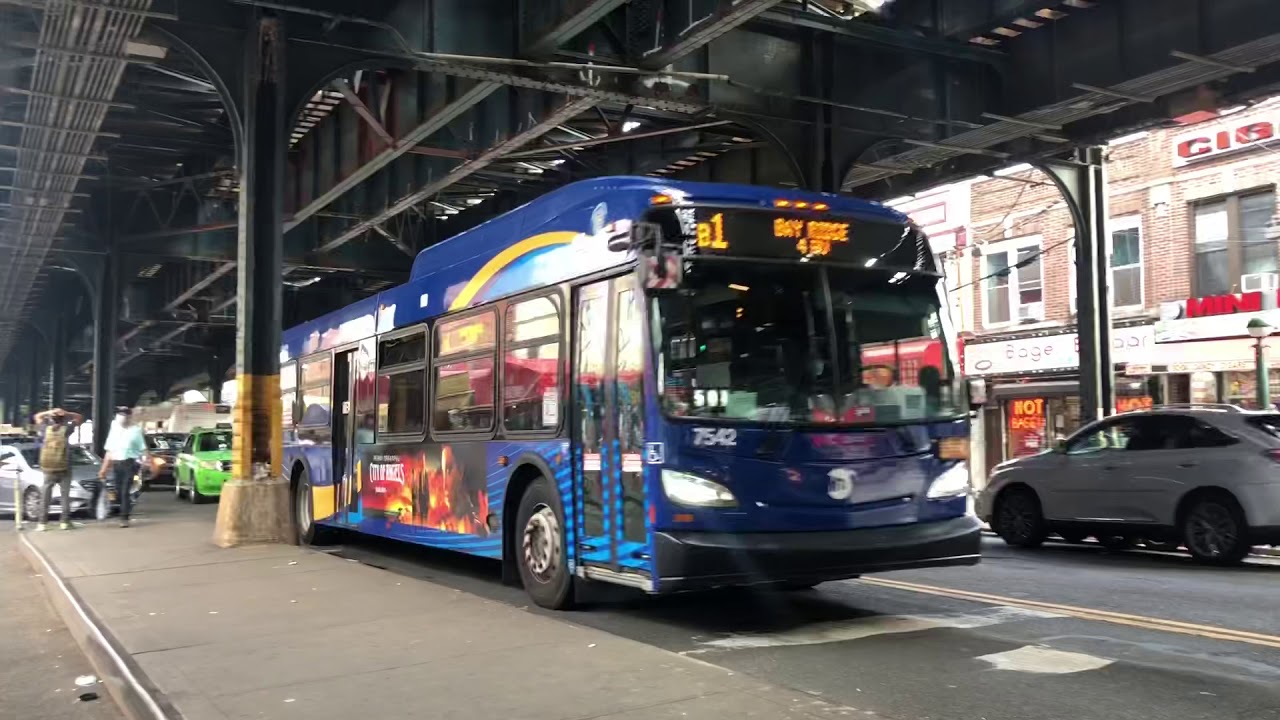 2013 New Flyer XD60 Xcelsior #4782 and 2018 New Flyer XD40 Xcelsior ...