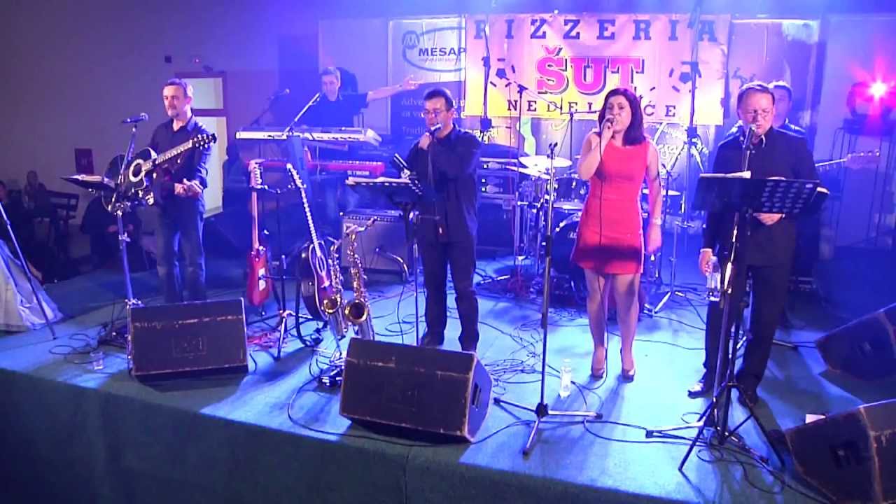 Globus Band - Brad Pitt Live - YouTube
