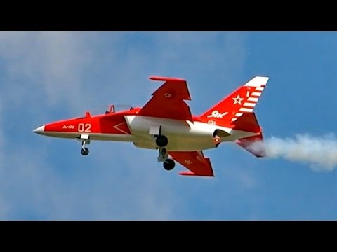 YAK-130 BIG SCALE RC TURBINE JET MODEL FULL DISPLAY FLIGHT DEMO ...