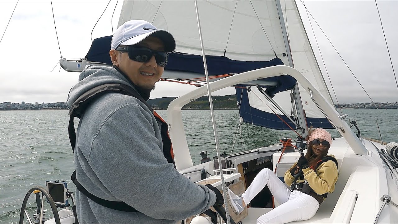 How to Respond in Puffs Upwind Sailing - YouTube