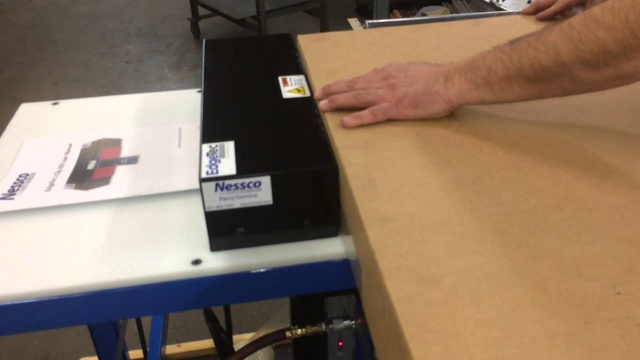 EdgeTec L-Clip 200 - Inline with Conveyor - YouTube