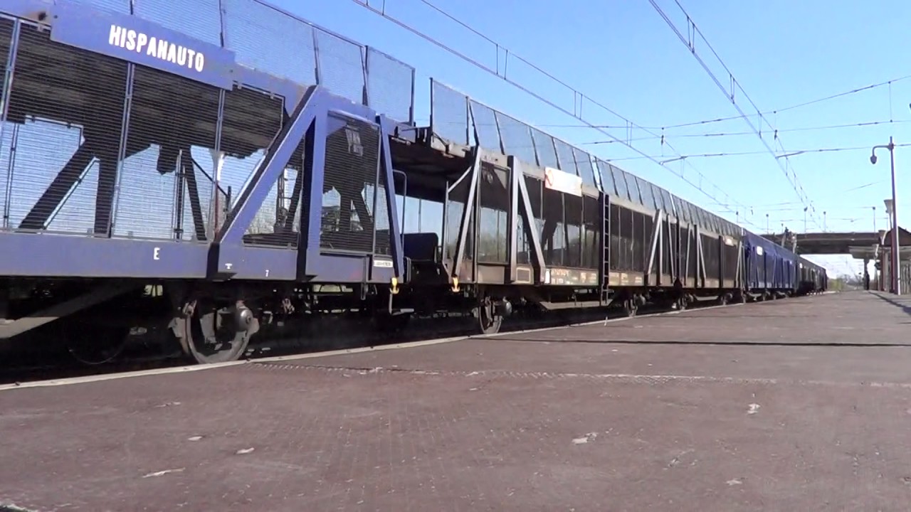 Renfe Class 253 with car transport - YouTube