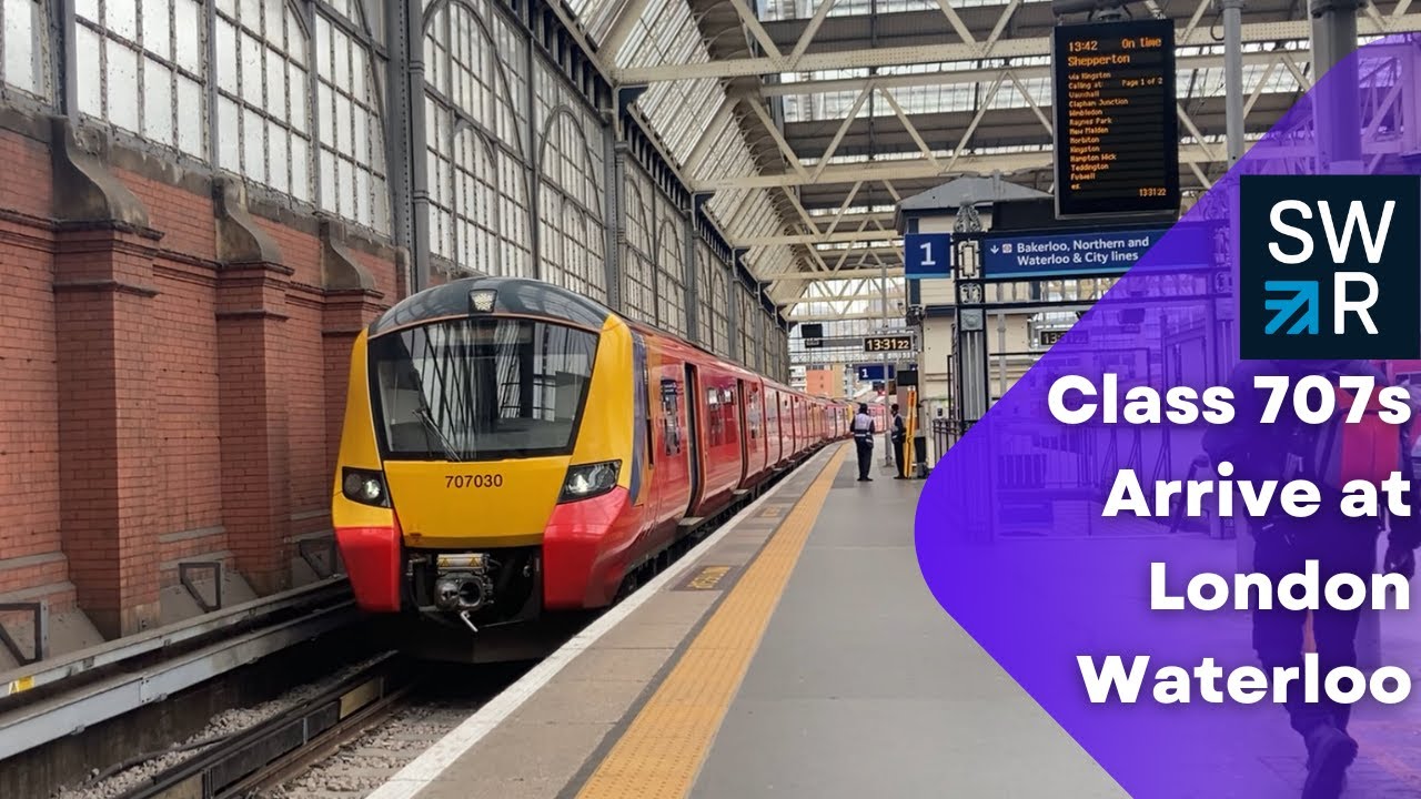 South Western Railway Class 707 arrives into London Waterloo. 11/04 ...