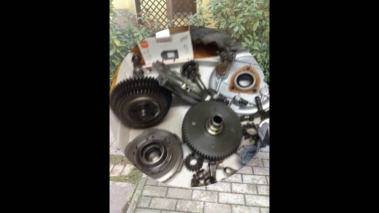 VESPA 50 TURCHESE 240 - YouTube