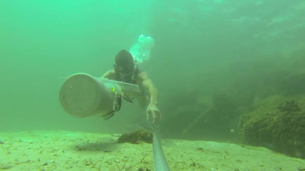 Red color underwater swimming - YouTube