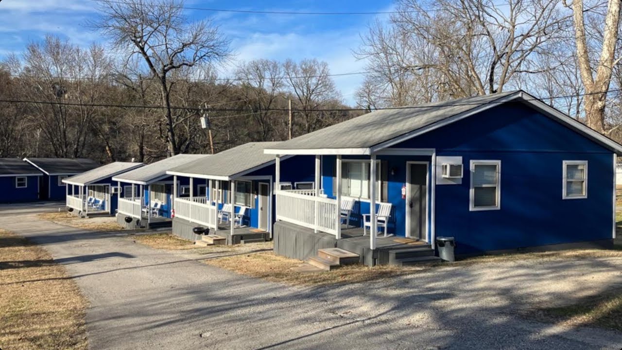 Blue Haven | Cabins in Branson - YouTube