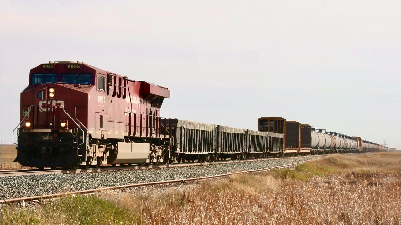 Fast Train on the Prairies!!! CP 8935 Leads CP 2-499 North at Midale SK. CP Wayburn Subdivision ...