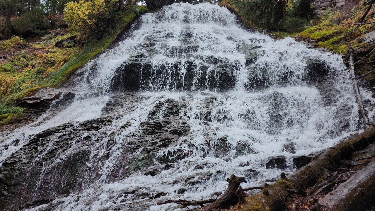 (4K Drone) Hiking the Sahale Falls and Umbrella Falls Loop in the Mount ...