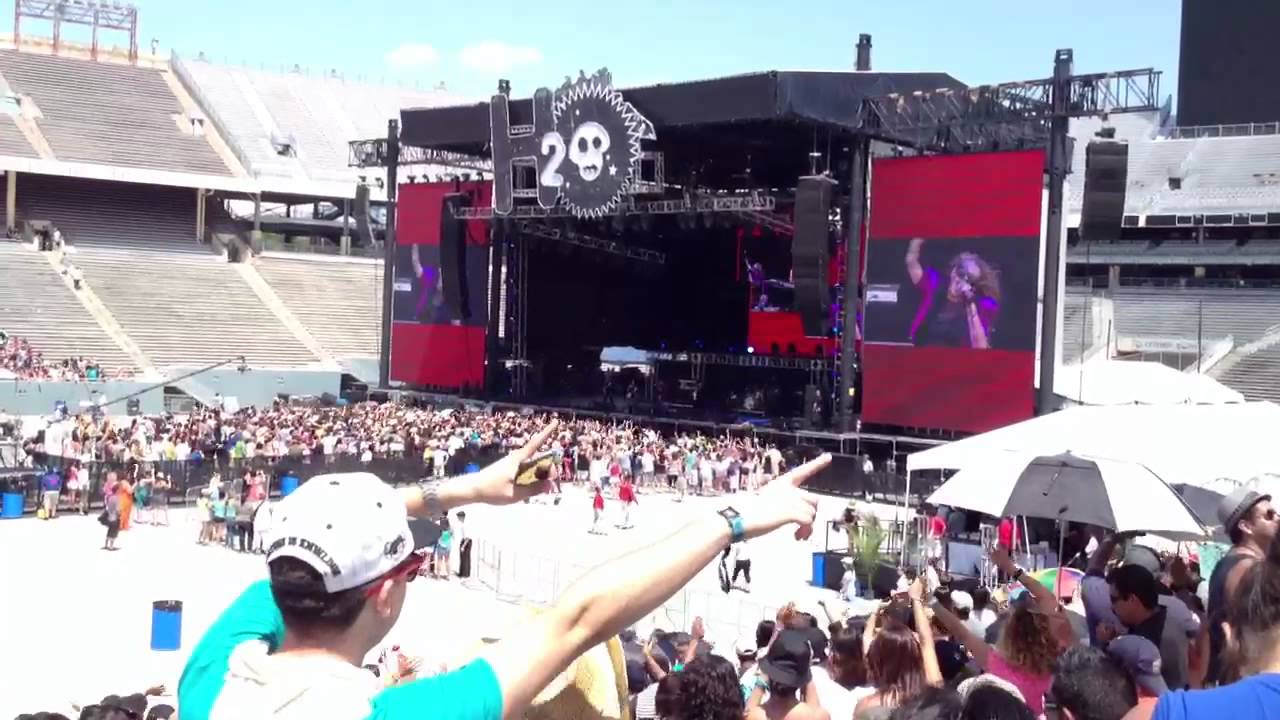 Paulina Rubio- lo hare por ti live H2O Dallas texas jun 9 2 - YouTube