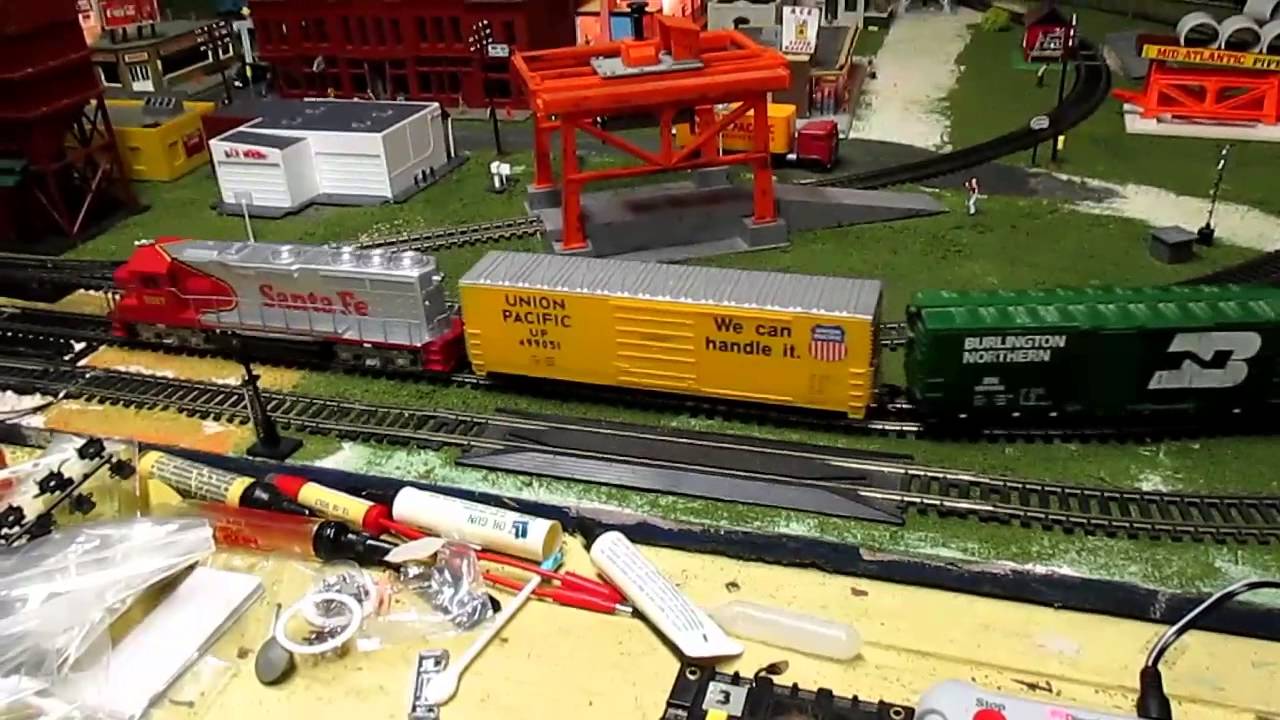 My HO scale model railroad layout (9/12/14) - YouTube