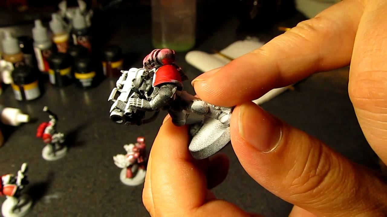 Vallejo Metallic Medium and Transparent Red tests - YouTube