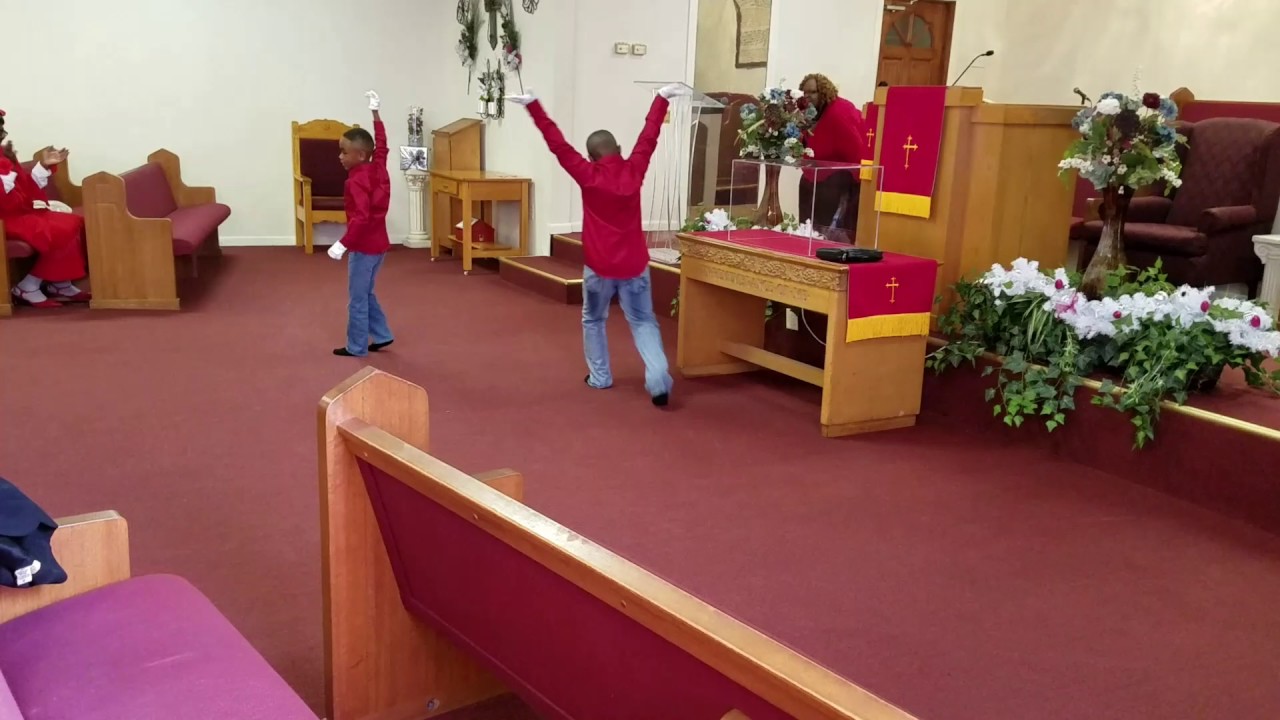 The Watson boys praise dancing to "I never lost my praise" by Tramaine ...