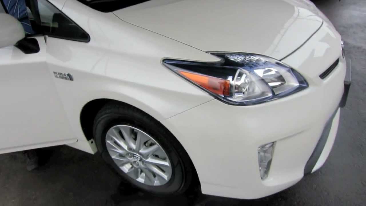 2012 Toyota Prius Plug-in: Startup, First Drive, & Charging - YouTube