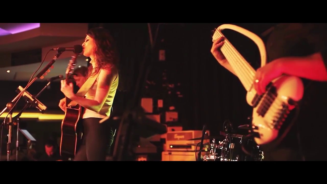 The Abby Skye Band Live in Caloundra - YouTube