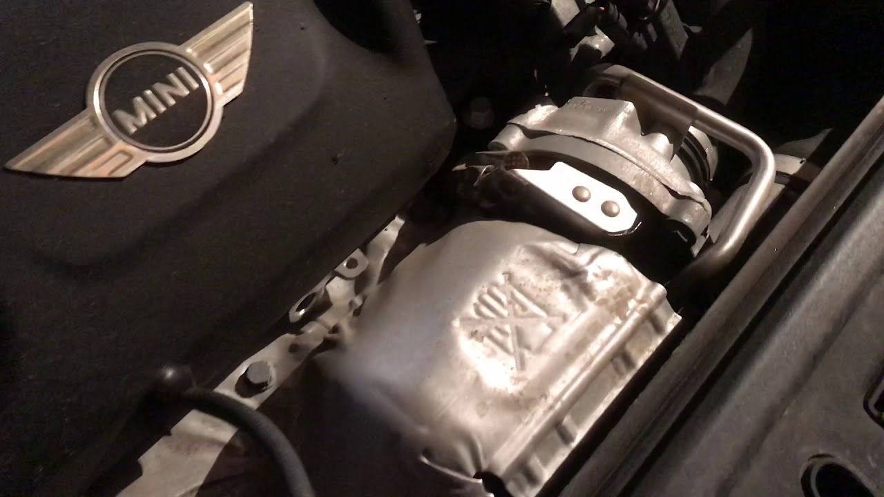 2015 Mini Cooper S Countryman fan motor running a long time - YouTube