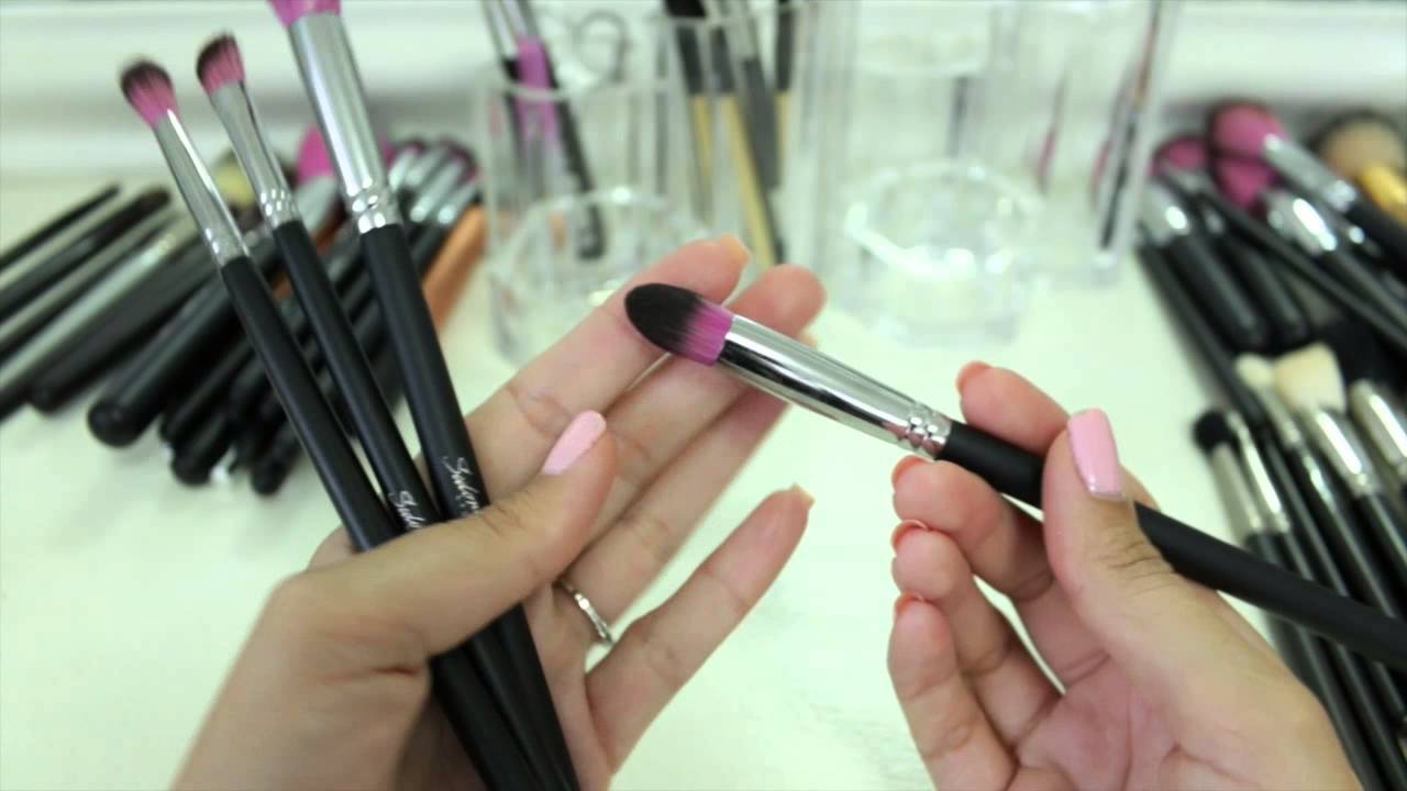 Makeup Brush Declutter - YouTube