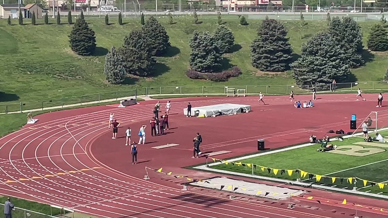 Stella Miner of Omaha Westside wins the Metro girls 800m race - YouTube