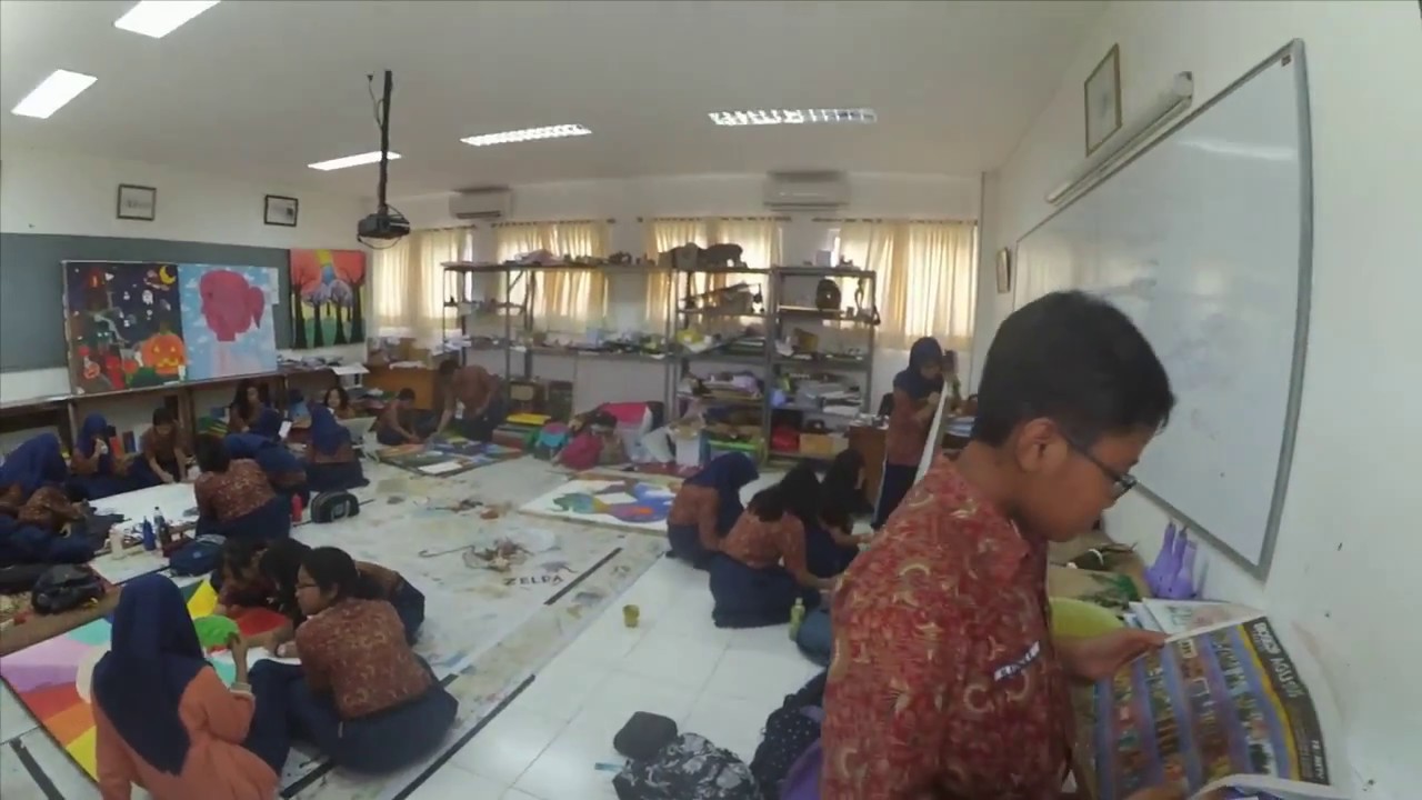 Mannequine Challange Mural Labscib - YouTube