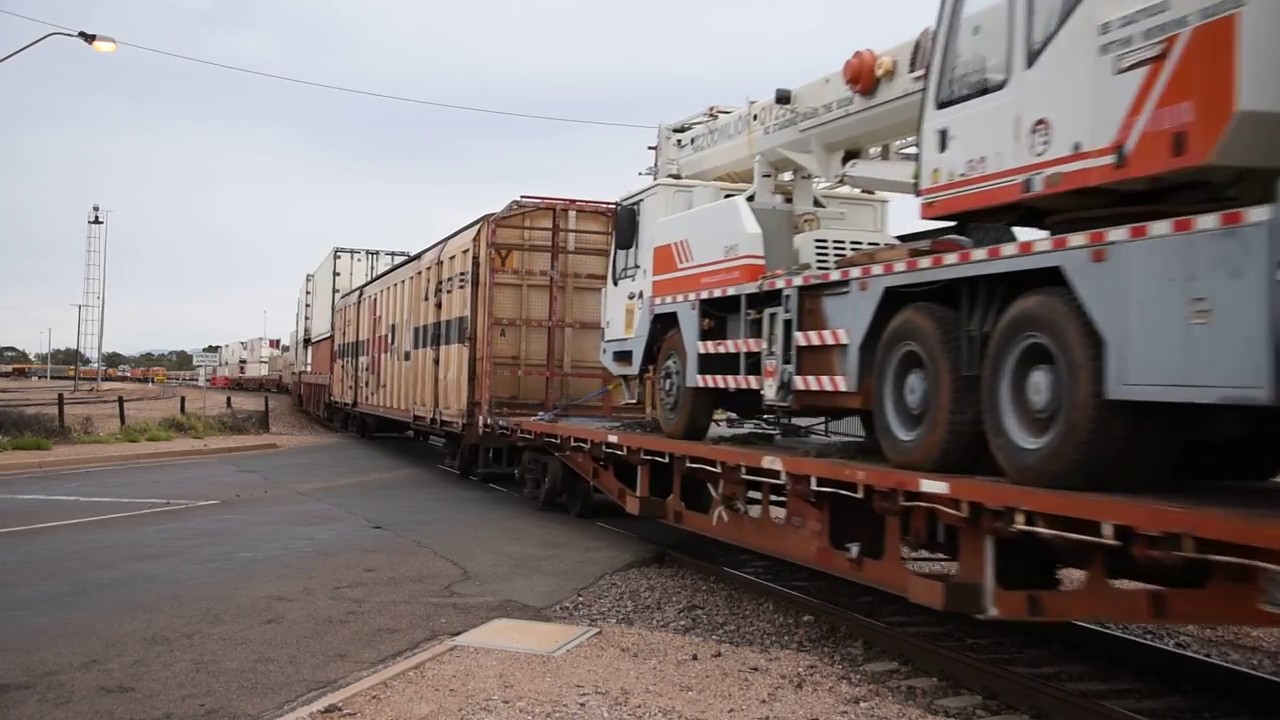 SCT Freight train 3PG1 with SCT003 SCT004 - YouTube