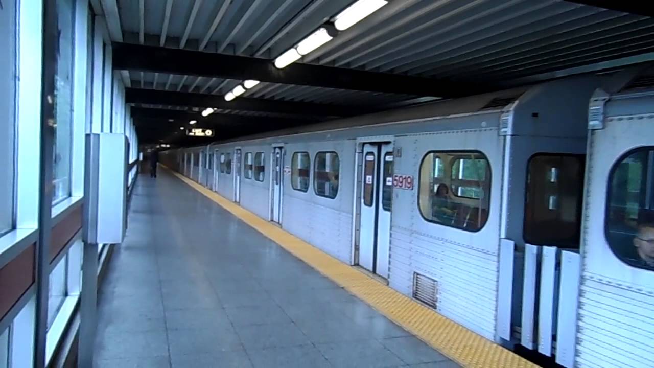 TTC UTDC H6 # 5918 Arriving At Old Mill Station - YouTube