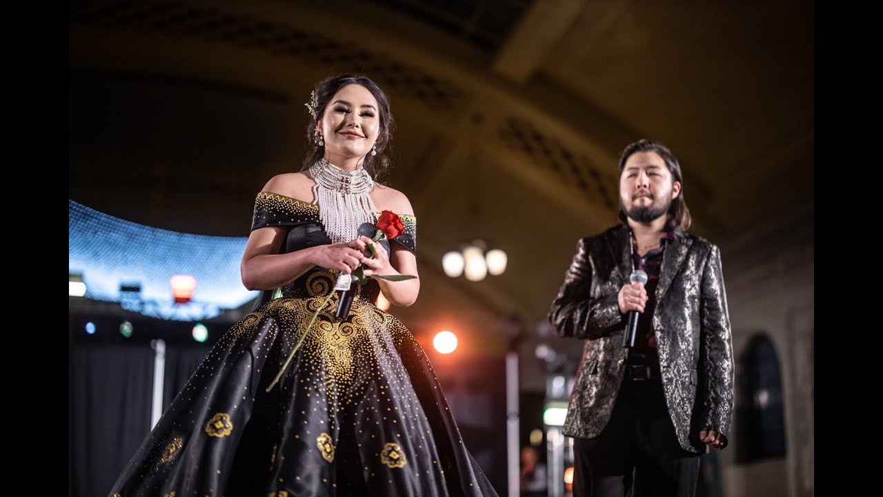 Yasmi Live Hmong Nouveau Red Carpet Defining Life Fashion Show @ St ...