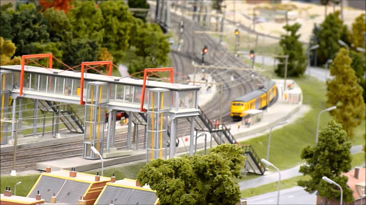 schaal 1:87 plan V van Fleischmann op Railz Rotterdam, 18-3-'12 - YouTube