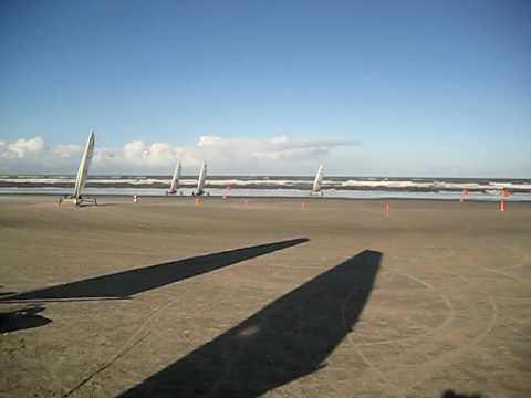 Strandzeilen op Ameland | Noordzeestrand | - YouTube